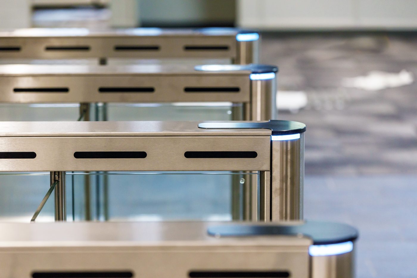 Fastlane Turnstiles Spare Hungry Students at Dining Facility